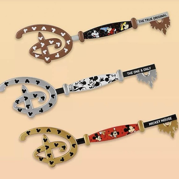 Disney | Accents | New Disney Mickey Special Edition Key Set | Poshmark
